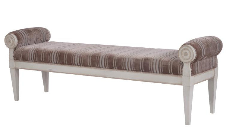 Mia Bench – Laura Kincade